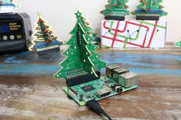 10 Best DIY Raspberry Pi-Powered Holiday Projects